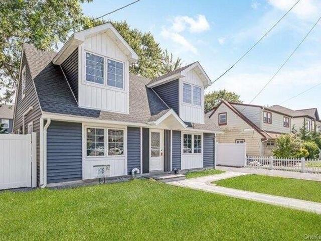 house with 4 bedroom, Cedarhurst NY DS100267400