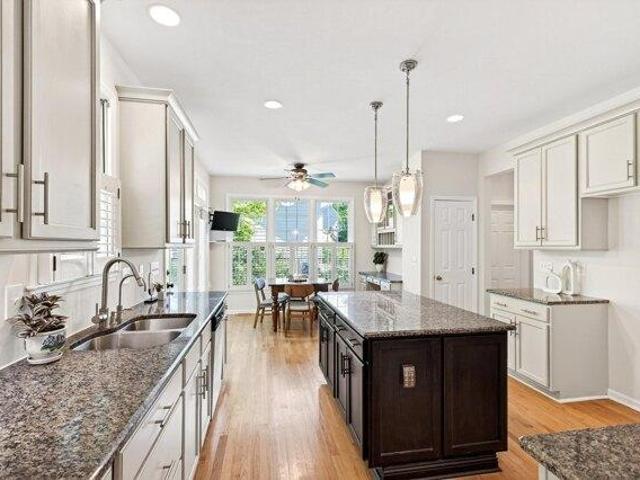 house with 4 bedroom, Chapel Hill NC ES103600065