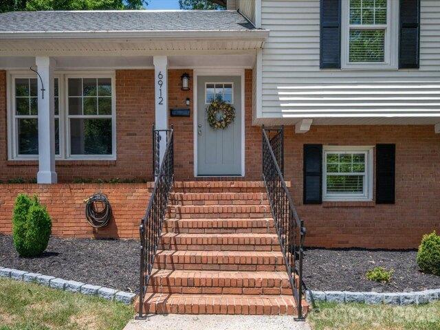 house with 4 bedroom, Charlotte NC ES104898165