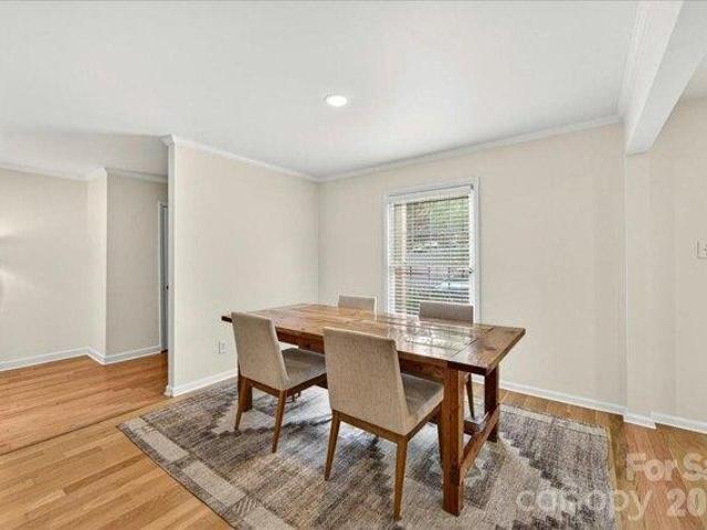 house with 4 bedroom, Charlotte NC ES104902042