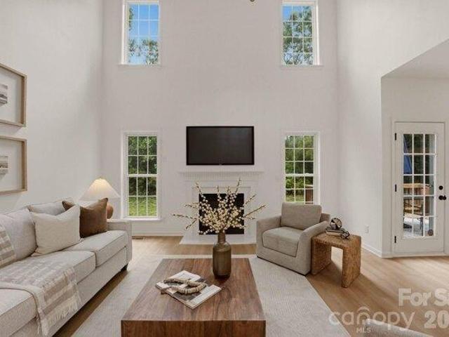 house with 4 bedroom, Charlotte NC ES104908412