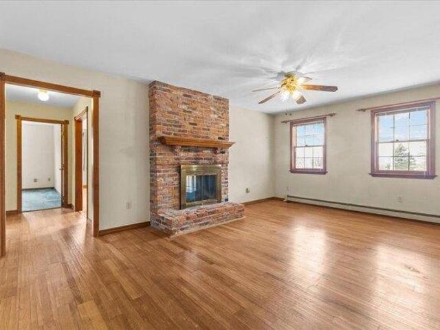 house with 4 bedroom, Charlotte VT DS102447087