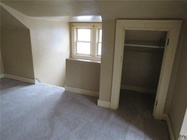 house with 4 bedroom, Charleroi PA ES103624885