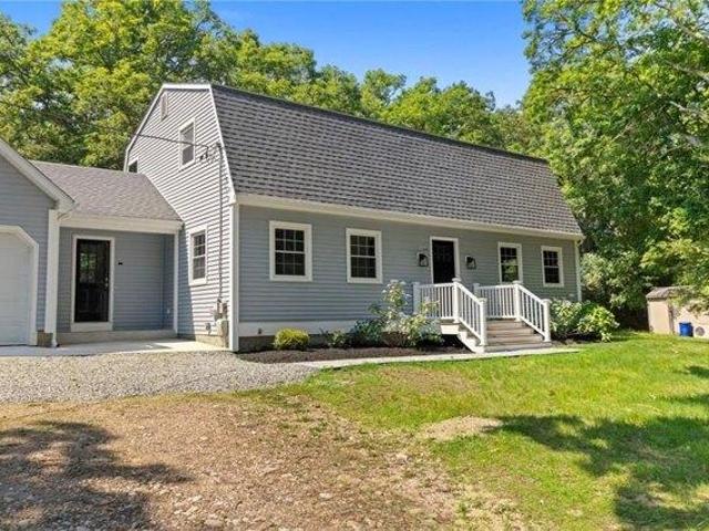 house with 4 bedroom, Charlestown RI DS104010467