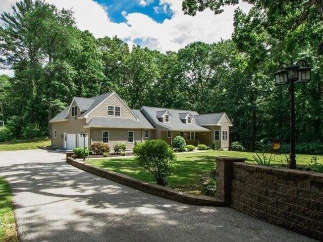 house with 4 bedroom, Charlton MA DS104192002