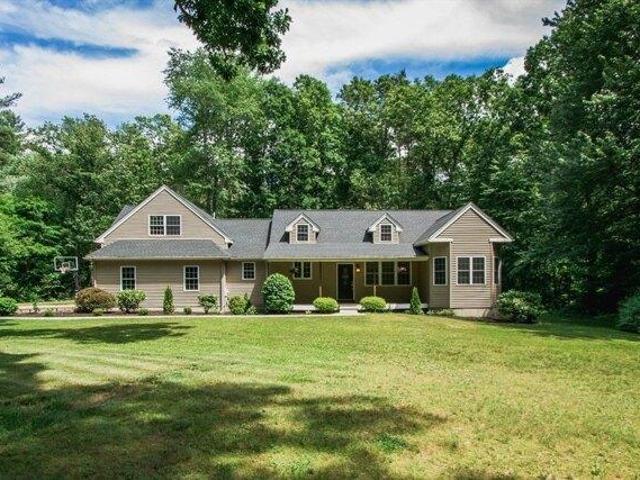 house with 4 bedroom, Charlton MA ES104192002