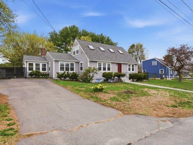 house with 4 bedroom, Chelmsford MA DLS102584103