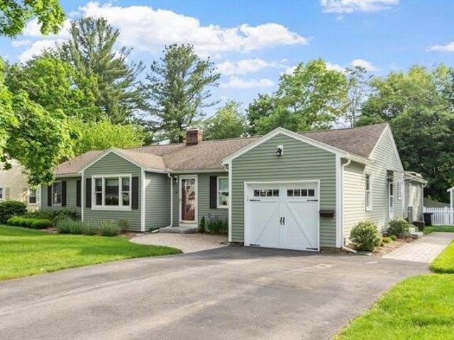 house with 4 bedroom, Chelmsford MA DLS102778645