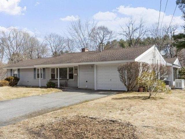 house with 4 bedroom, Chelmsford MA DLS102860235