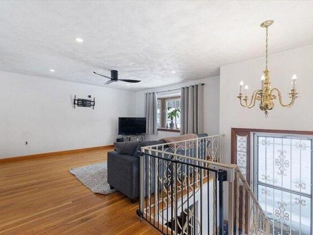 house with 4 bedroom, Chelmsford MA DS103220112