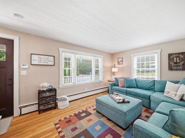 house with 4 bedroom, Chelmsford MA ES105040457