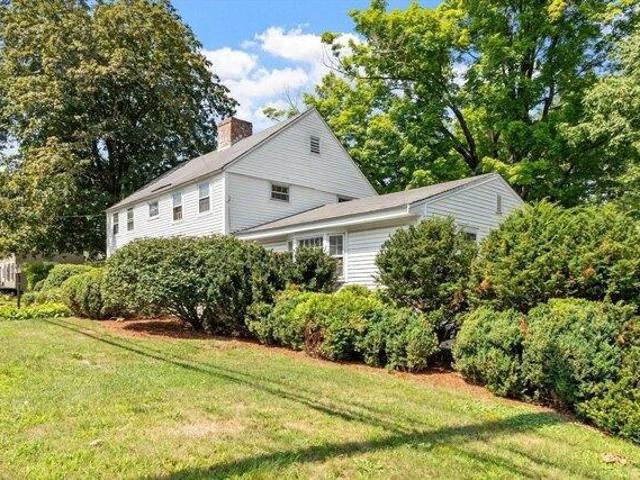 house with 4 bedroom, Chelmsford MA ES105060579