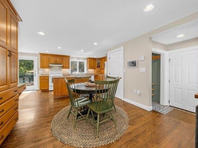 house with 4 bedroom, Chelmsford MA ES105093853
