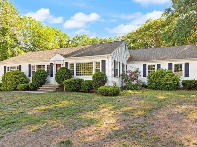 house with 4 bedroom, Chelmsford MA ES103443932