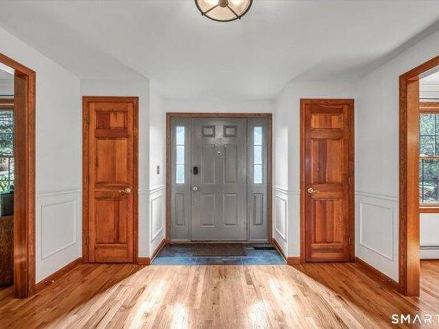 house with 4 bedroom, Cheshire CT DLS102585246