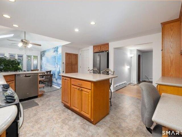 house with 4 bedroom, Cheshire CT DS103187510