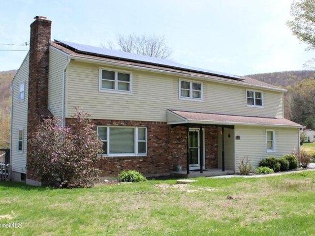 house with 4 bedroom, Cheshire MA DS102922790