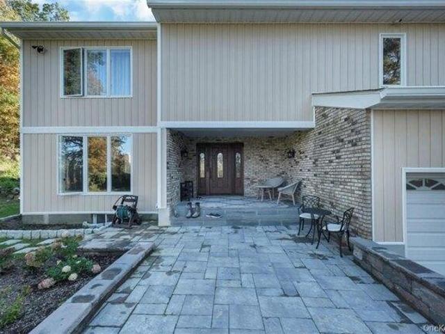 house with 4 bedroom, Chester NY ES104904797