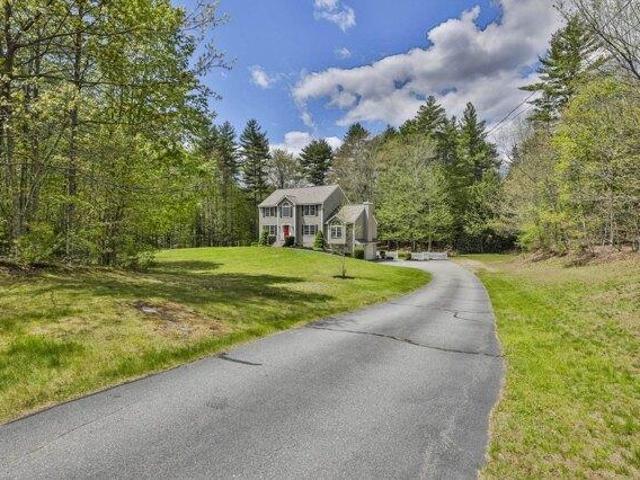 house with 4 bedroom, Chester NH DLS103073707
