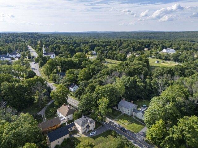 house with 4 bedroom, Chester NH DS104232873