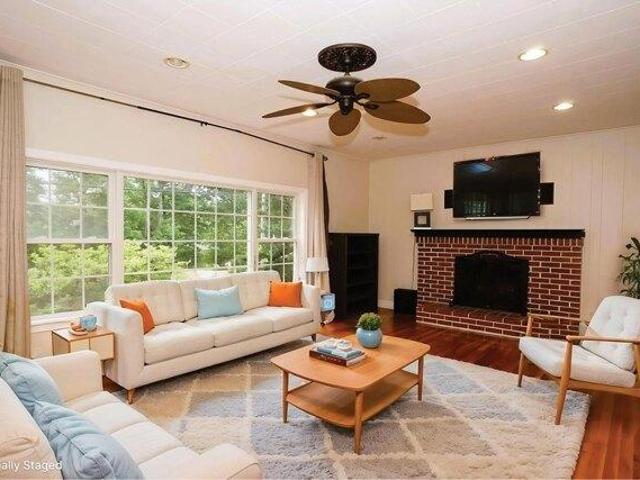 house with 4 bedroom, Chester NH ES104720690