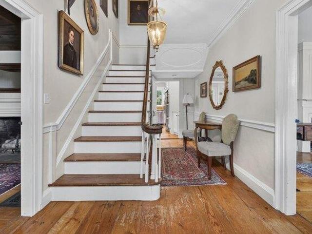 house with 4 bedroom, Chester NH ES104789744