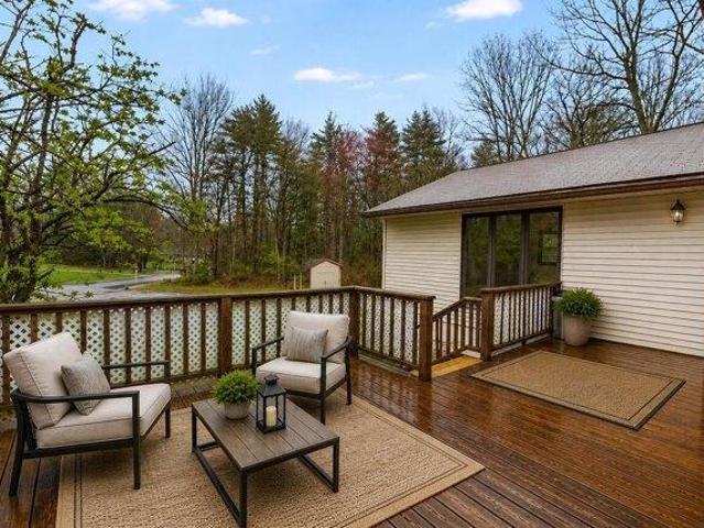 house with 4 bedroom, Chester NH ES103968612