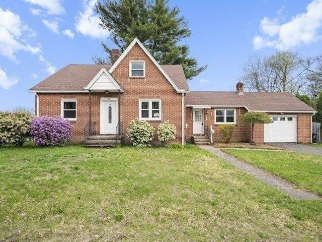 house with 4 bedroom, Chicopee MA DLS102798980