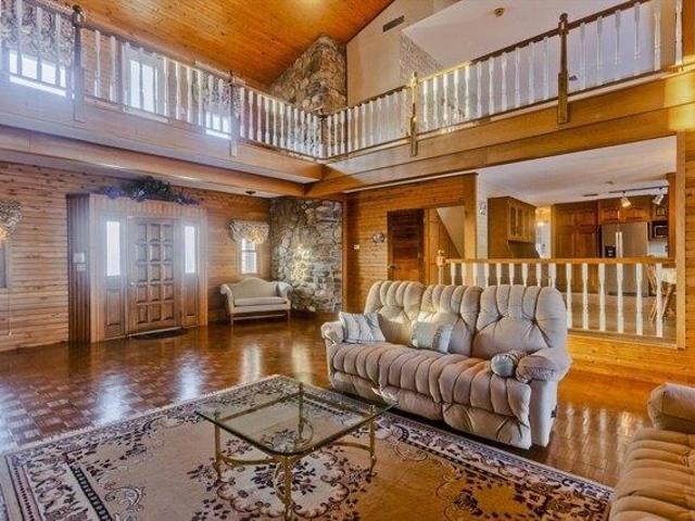 house with 4 bedroom, Chicopee MA DS102634425