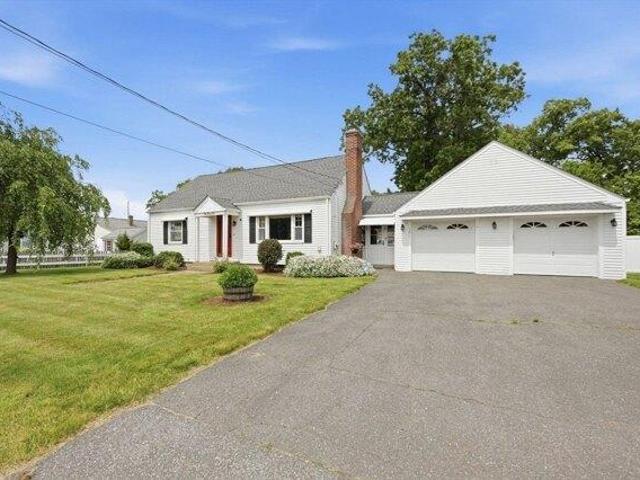 house with 4 bedroom, Chicopee MA DS103250816