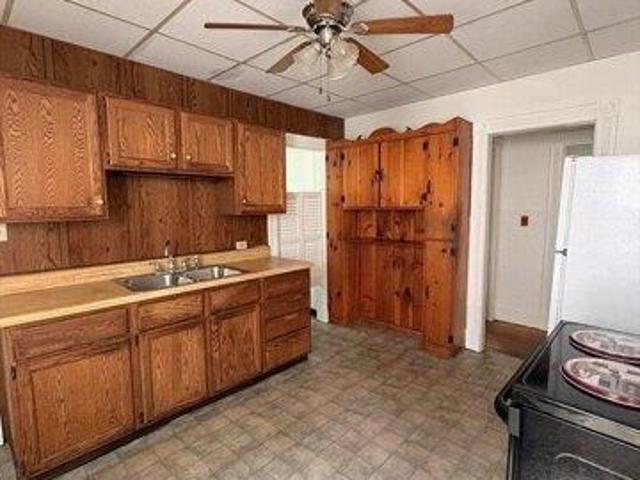 house with 4 bedroom, Chicopee MA DS103620883