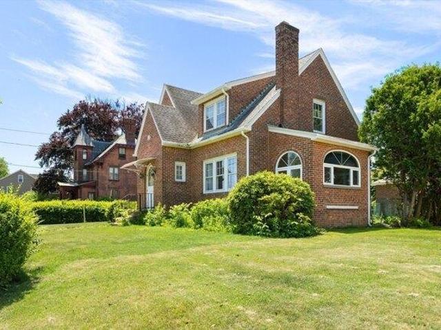 house with 4 bedroom, Chicopee MA DS104009350