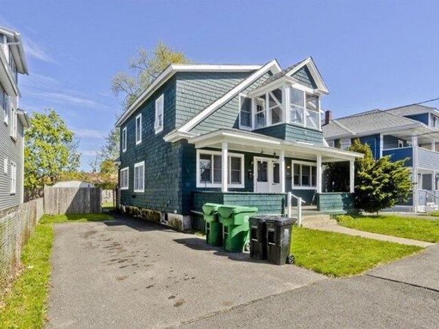 house with 4 bedroom, Chicopee MA ES103034290