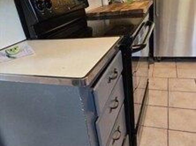 house with 4 bedroom, Chicopee MA ES103888954