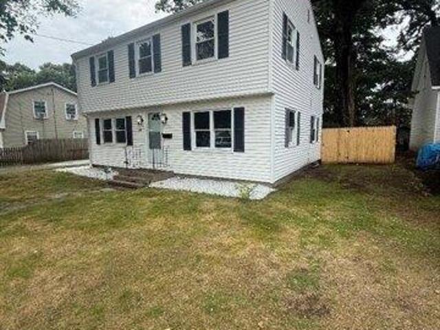 house with 4 bedroom, Chicopee MA ES103808087
