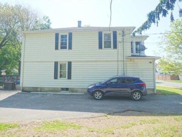 house with 4 bedroom, Chicopee MA ES104042102