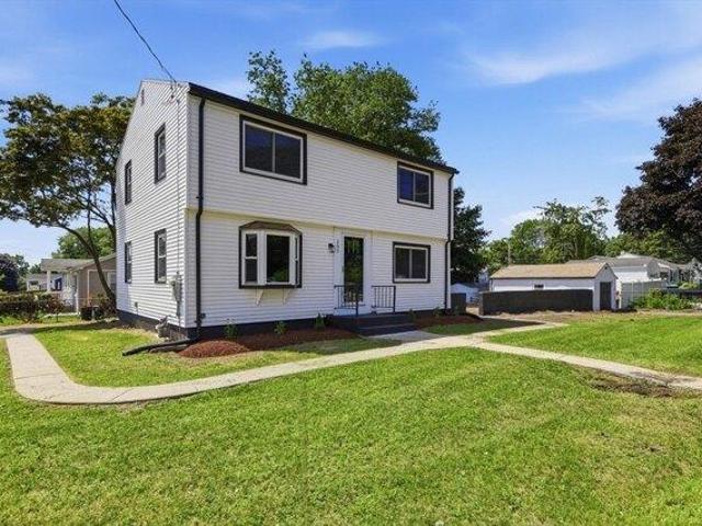 house with 4 bedroom, Chicopee MA ES104188293