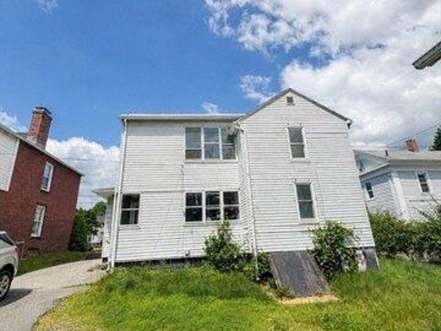 house with 4 bedroom, Chicopee MA ES104480331