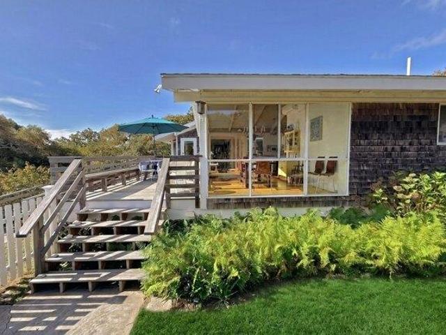 house with 4 bedroom, Chilmark MA ES103016626