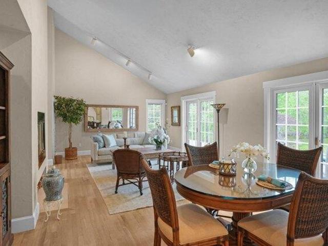 house with 4 bedroom, Chilmark MA ES103929349