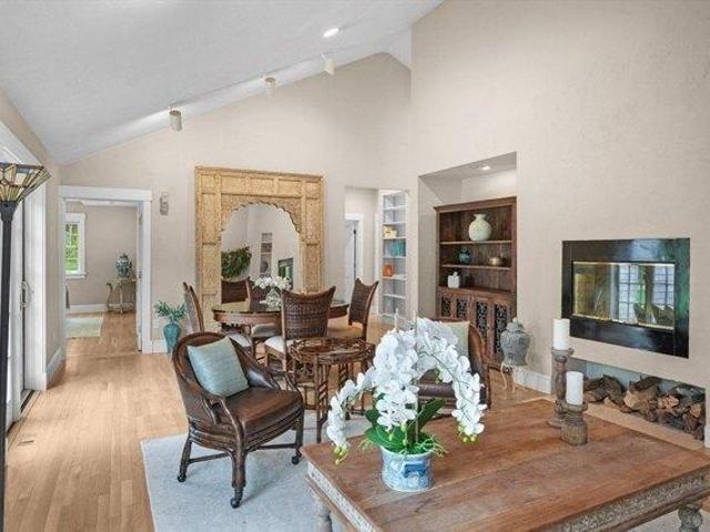 house with 4 bedroom, Chilmark MA ES104718644