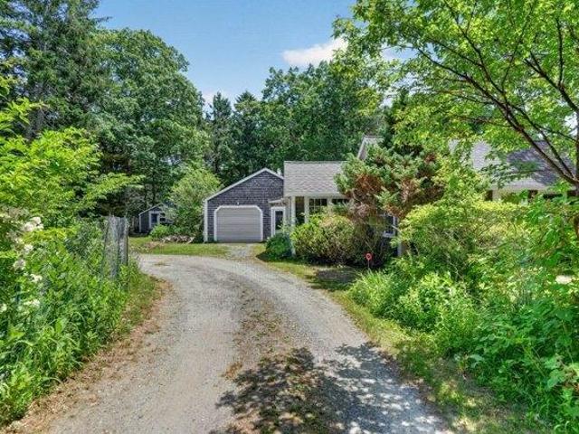 house with 4 bedroom, Chilmark MA ES104834296