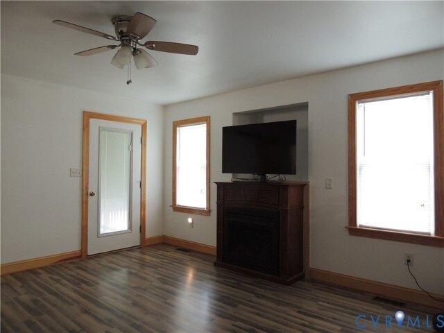 house with 4 bedroom, Church Road VA ES104899958