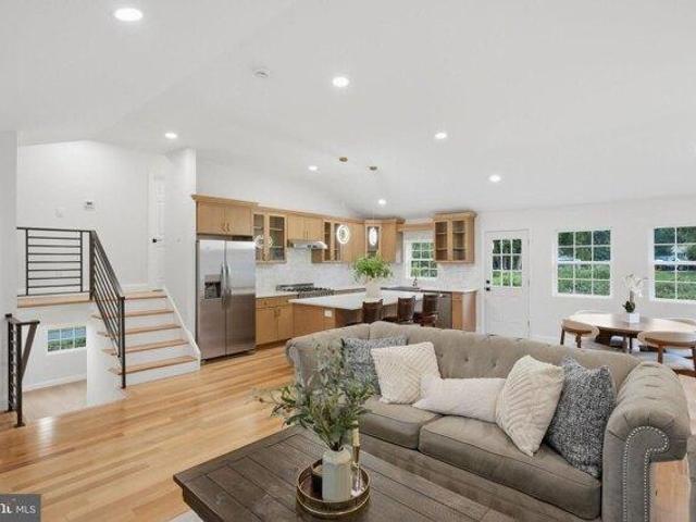 house with 4 bedroom, Cinnaminson NJ ES105159893