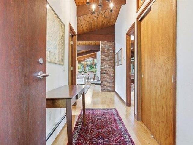 house with 4 bedroom, Concord MA ES105230942