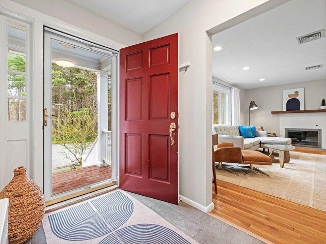 house with 4 bedroom, Concord MA ES102922262