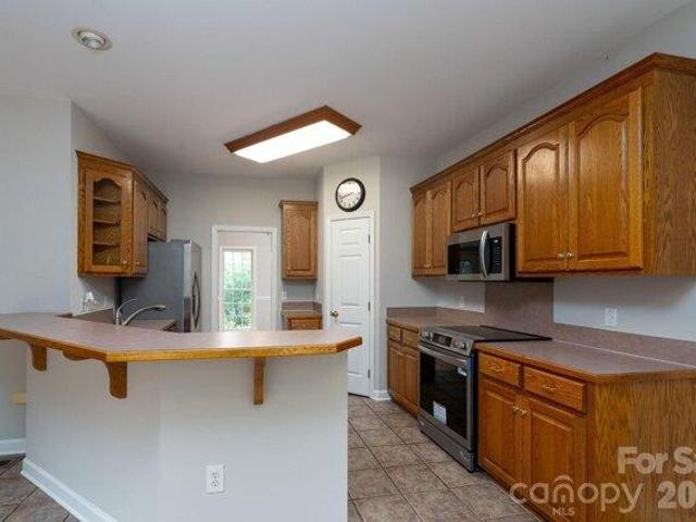 house with 4 bedroom, Concord NC ES104909452