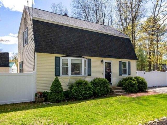 house with 4 bedroom, Concord NH DLS102633393