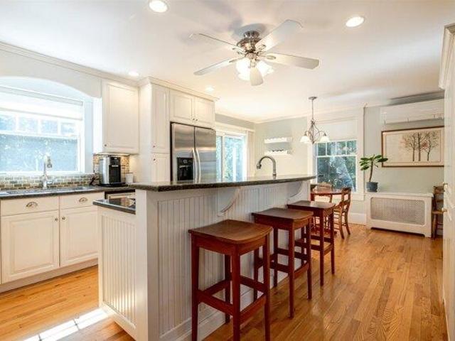 house with 4 bedroom, Concord NH DS102585591