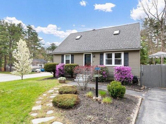 house with 4 bedroom, Concord NH DS103018641